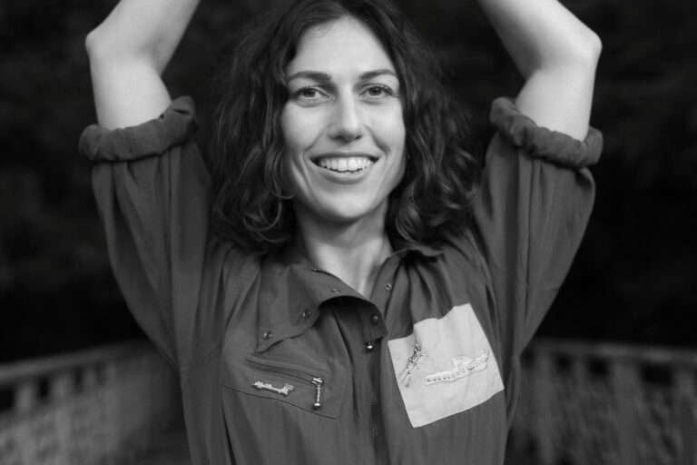 Top 20 Female Techno DJs Transforming Electronic Music