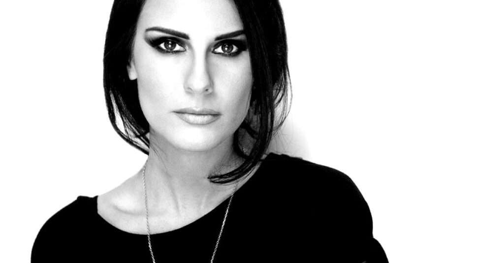 Top 20 Female Techno DJs Transforming Electronic Music